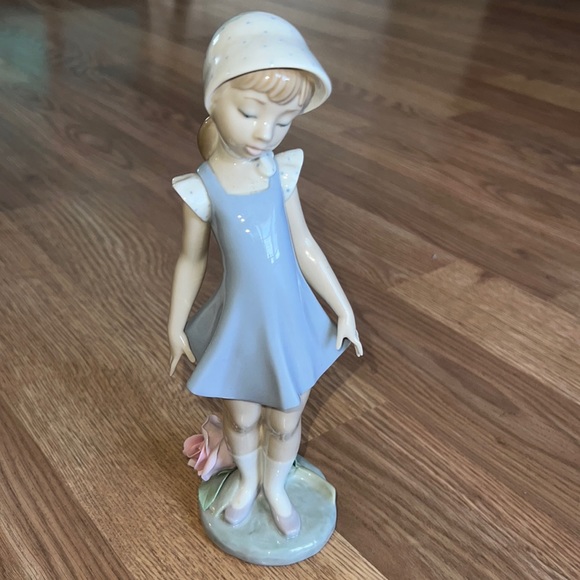 Lladro | Other | Lladro Porcelain Girl Figurine | Poshmark